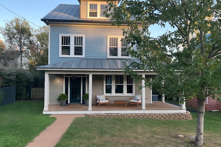 The Grove Avenue Craftsman - Charlottesville, VA