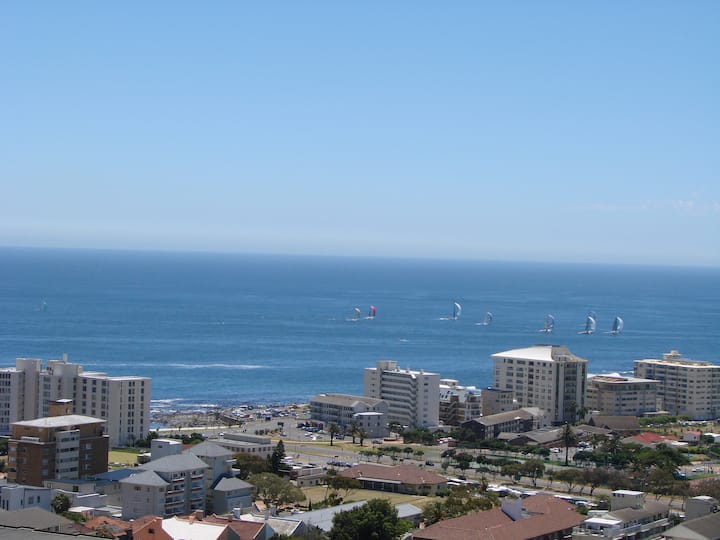 Island Views One Bedroom With Sea Views - Cape Town