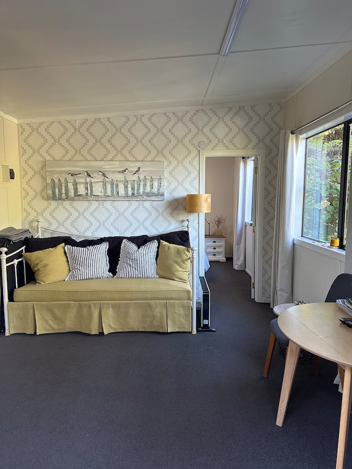 Kanuka Cabin Nestled In Beautiful Native Bush. - Coromandel