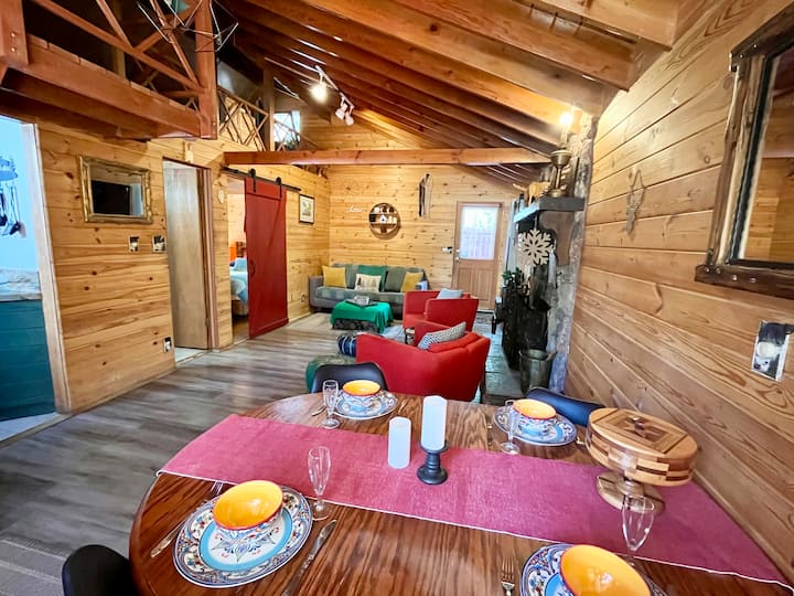 Romantic And Peaceful Escape With Hot Tub - Big Bear Lake, CA