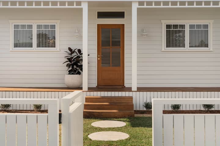 Pet Friendly Beach House - The Entrance