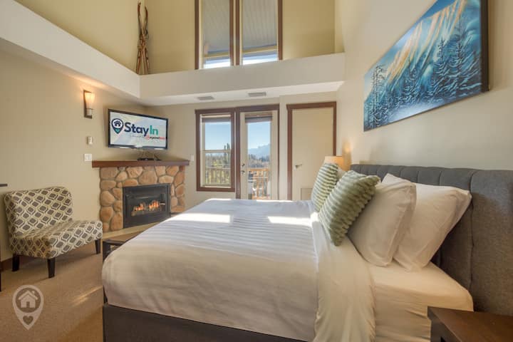 Penthouse Studio With Ski Hill Views - Fernie