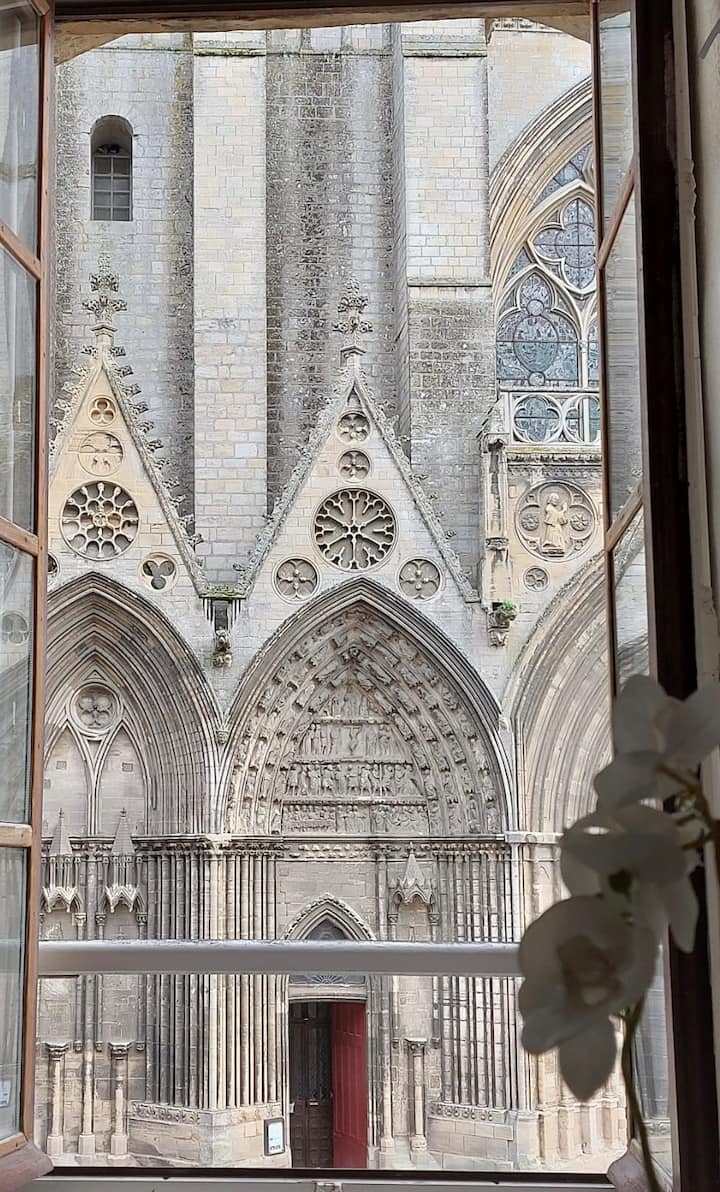 Bayeux Vue Directe Cathédrale - Bayeux