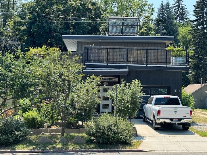 Downtown Ski & Beach Pad: - Sandpoint, ID
