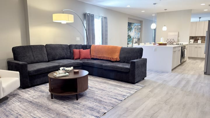 Modern Loft At Downtown Cape Coral - Cape Coral, FL