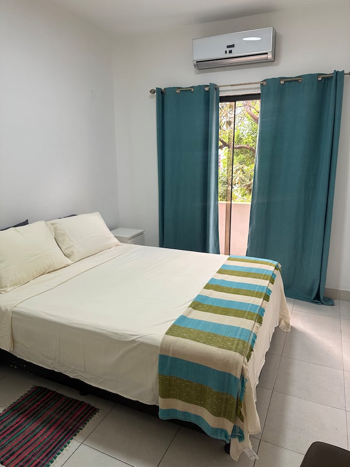 Departamento Amoblado En Barrio Los Laureles 1 - Paraguay