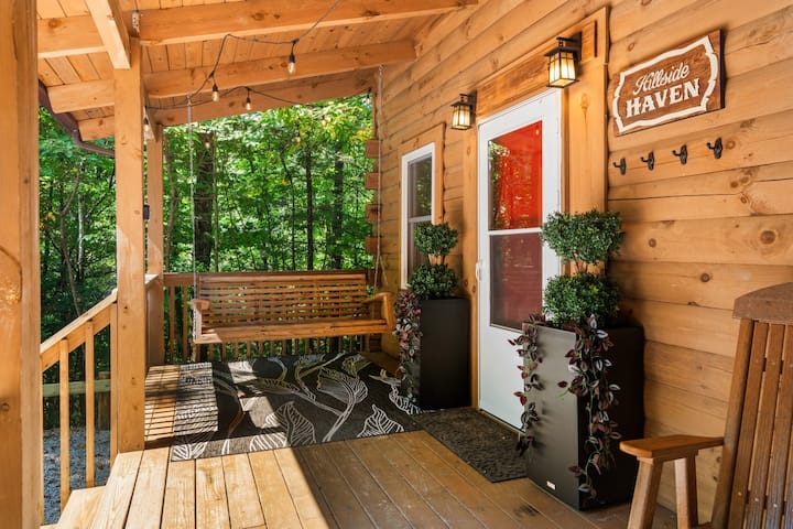 Hillside Haven - Hot Tub, Fire Pit, Wifi, Updated! - Slade, KY