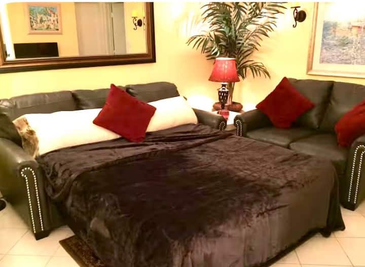 The Island Nest, Behind Wyndham Resort On Beach! - Deerfield Beach, FL