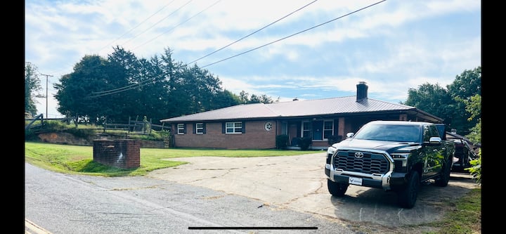 M&m Retreat - Ridgeway, VA