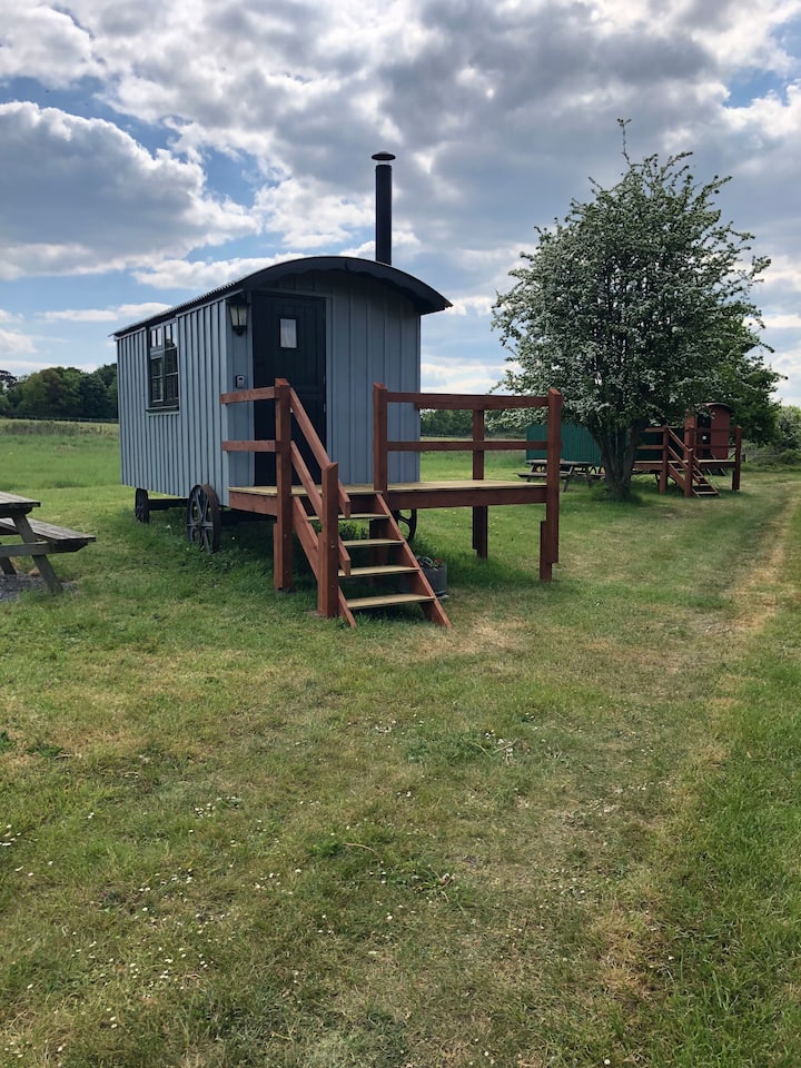 The Blackthorn Shepherd's Hut - Blatchbridge Farm - Frome