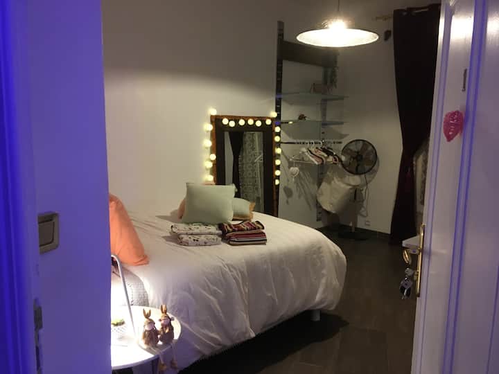 Chambre 1. Appartement Numéro 5. - Nice
