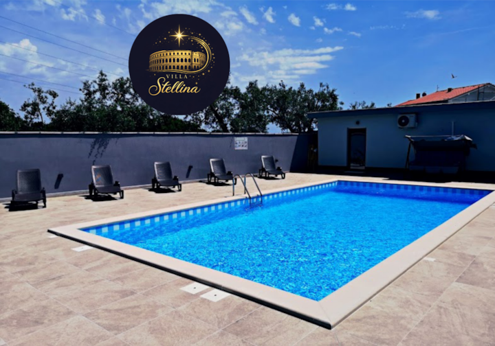 Villa Stellina 20+persons - Pula