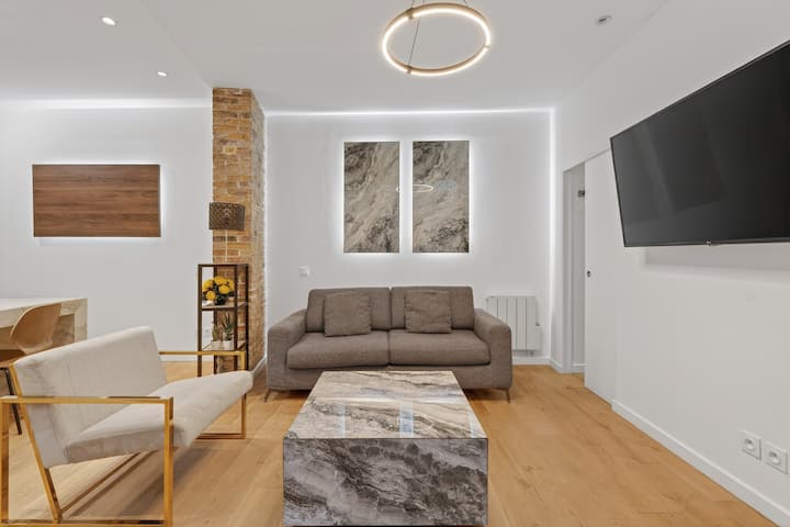 Bright, Updated Flat Near Notre Dame - Paris