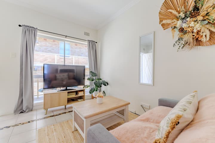 Beachside Apartment, Very Convenient Location - Cronulla