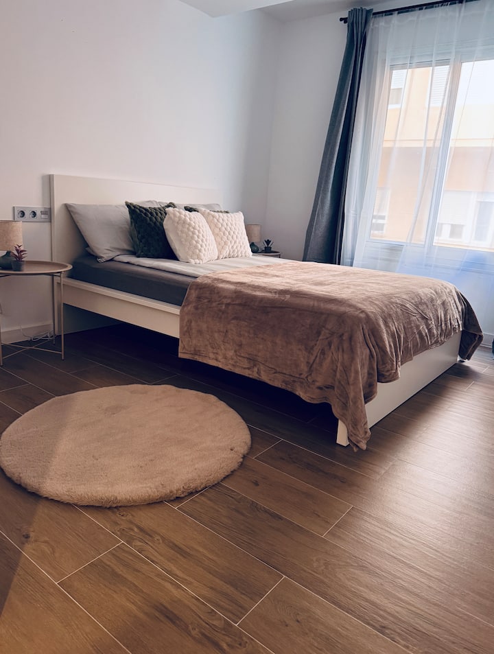 Cozy Room In The Heart Of Alicante - Alicante