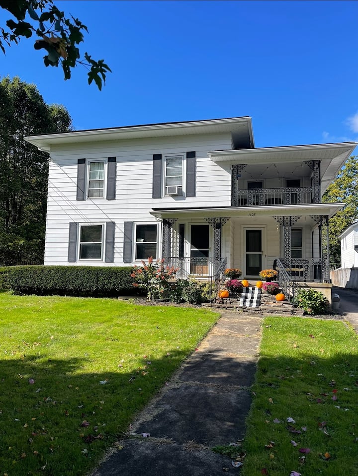 Large 1st Floor Apartment W/ Laundry - Alabama, NY