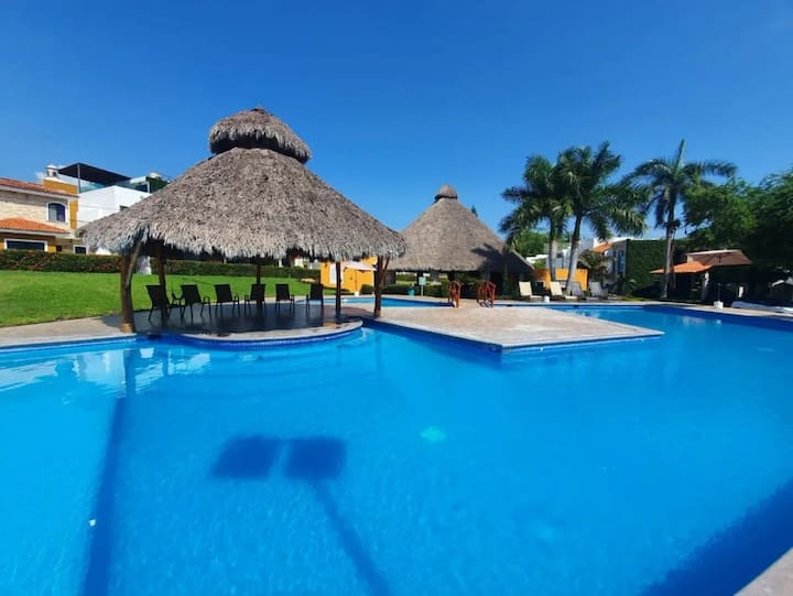 7 Beds 4 Rooms Wifi-netflix-jacuzzi-pool - Manzanillo