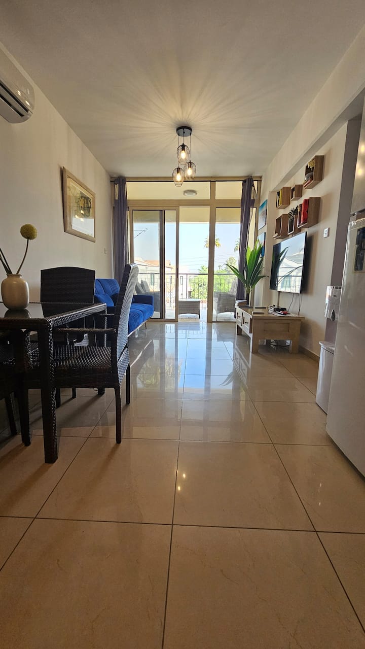 2 Bedroom Apartment, 200 Sqm To The Sea - Ороклини