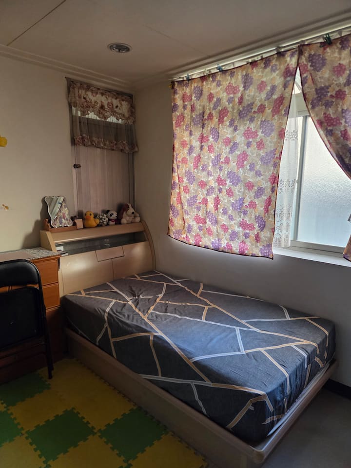 新北三重捷運台北橋站 Room-c (Single Bed) - Taipei