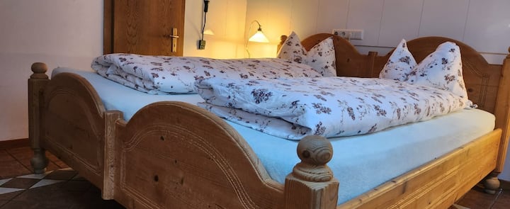 Yes, An Attic Flat With A Balcony And 2 Bedrooms - Goldrain