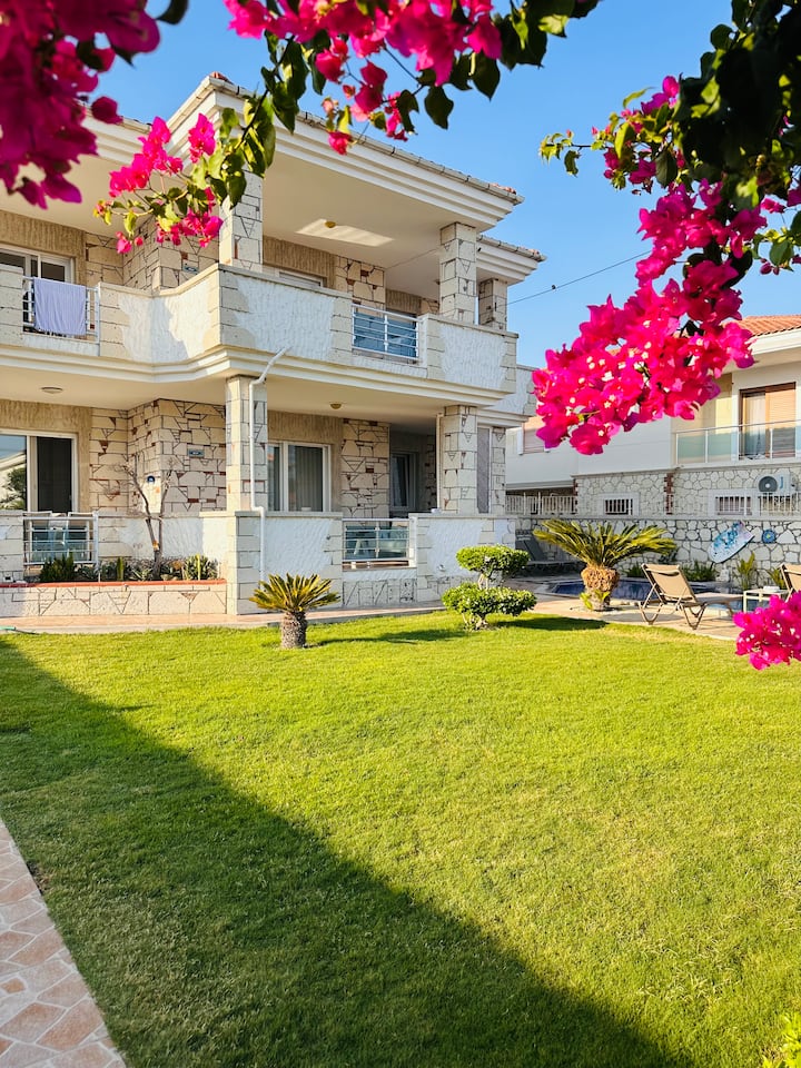 Alaçati Merkezde Havuzlu Daire1 (Starlice.alacati) - Alaçatı