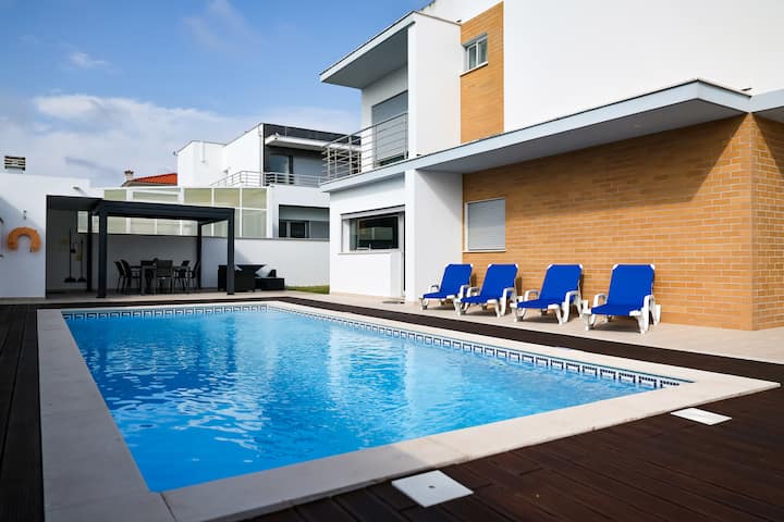 Villa Nazaré House4you With  Pool - Nazaré