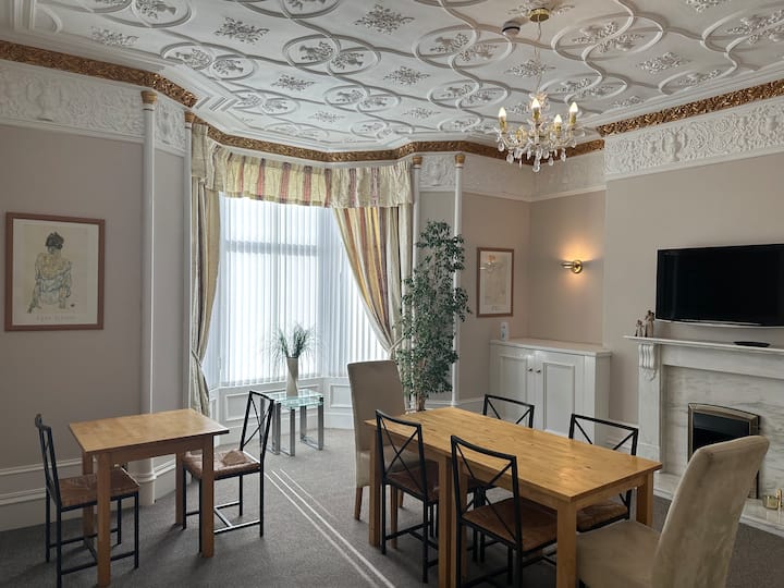 Double En-suite Room 2 - Aberdeen