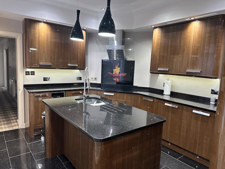 Double Ensuite Room 3 - Aberdeen