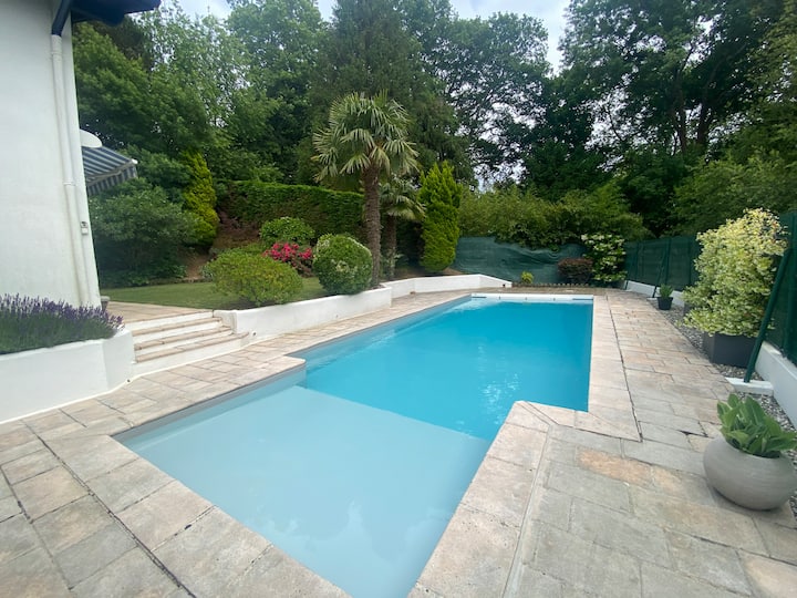 Villa Avec Piscine Au Calme - Bayonne