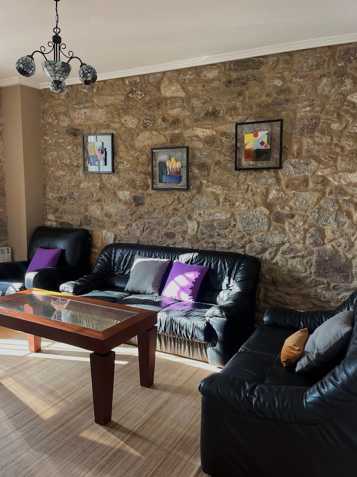 Piso Acogedor, Luminoso Y Confortable - Cee