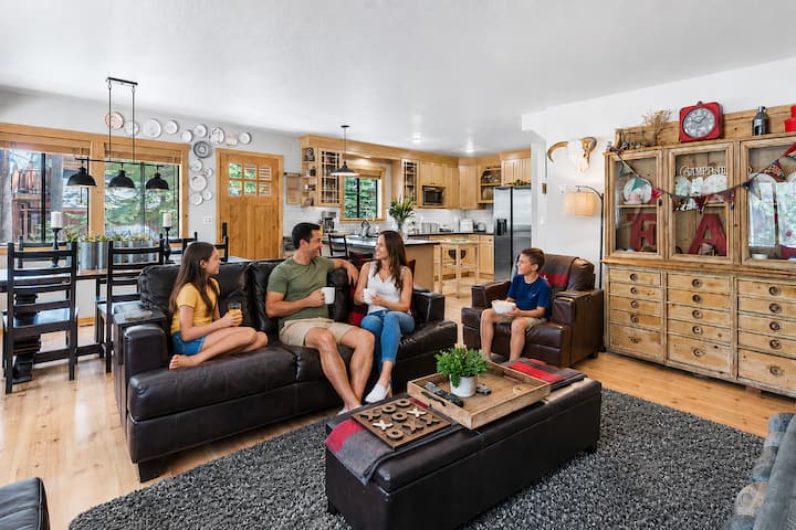 Rustic Cabin W/ Queens & Guest Pass | Near Trails - Truckee, CA