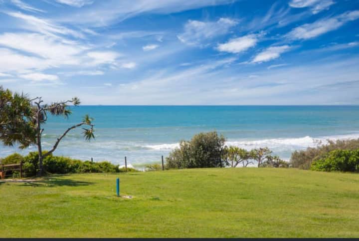 Point Arkwright - Ultimate Beachfront - Marcoola