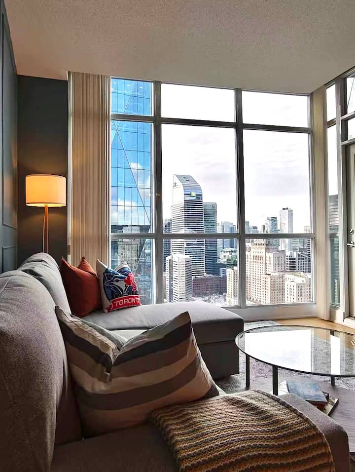 Penthouse For 6• Free Parking• Scotia Arena• Union - Toronto