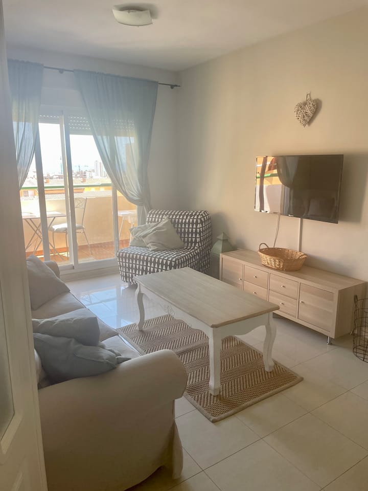 Lovely Apartment With Sea Views - Fuengirola