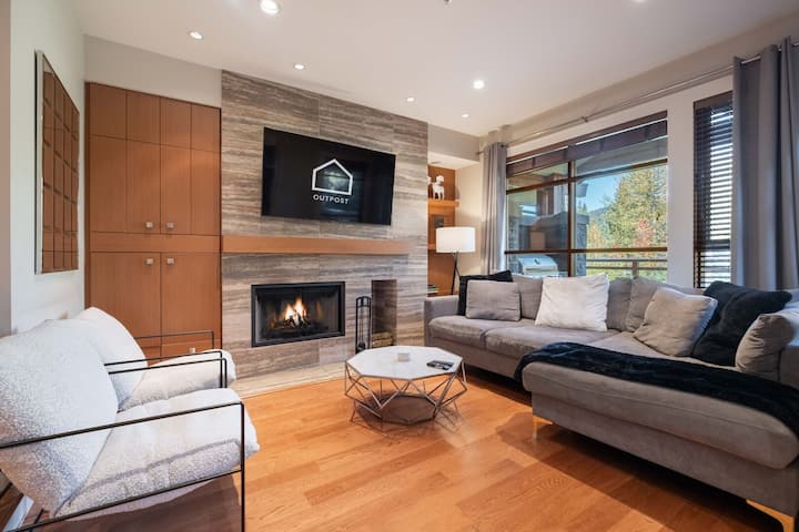 Luxury Townhouse | Private Hot Tub | Bbq| Garage - Whistler Blackcomb