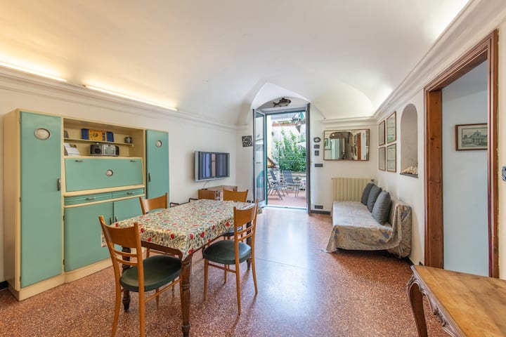 Ancient House In The Center With Terrace,100+25m - Noli