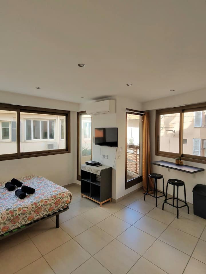 Studio Vieille Ville Clim-port 2 Min & Plage 4 Min - Antibes