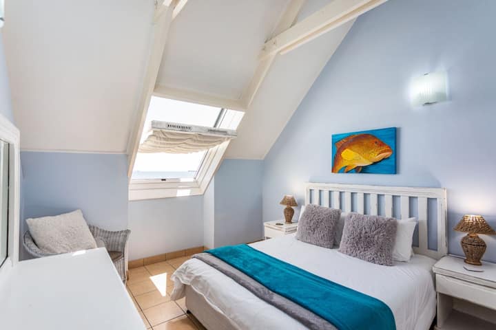 Dolphin Beach H305 - Parklands