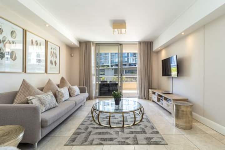 Canal Quays No Load Shedding Two Bedroom Apartment - Cape Town