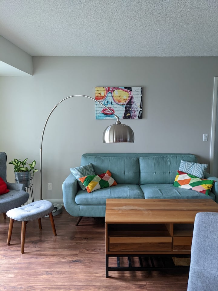 Modern Lakeview Entire Condo - West Toronto - Toronto