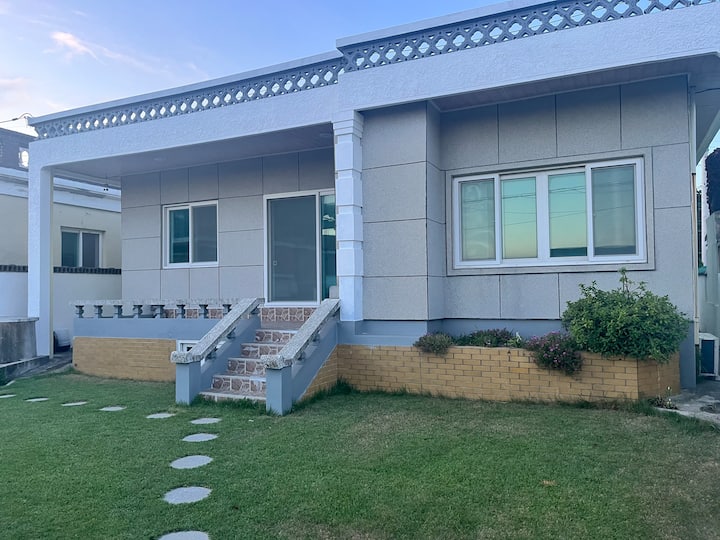 하얀대문집 - Pusan