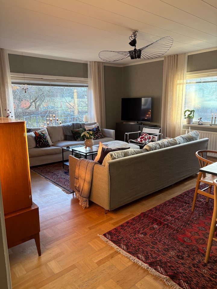 Charmigt Och Rymligt Hus I Hjärtat Av Mariehamn - Mariehamn