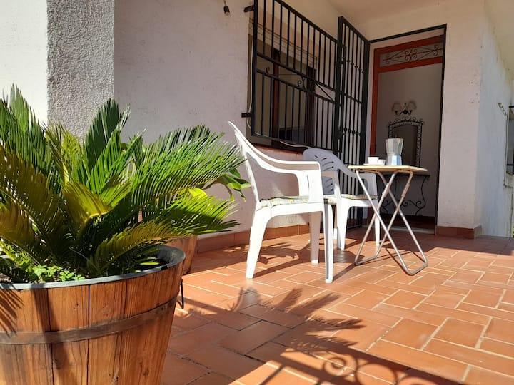 Piso En Planta Primera A La Salida De Ugíjar. - Berja