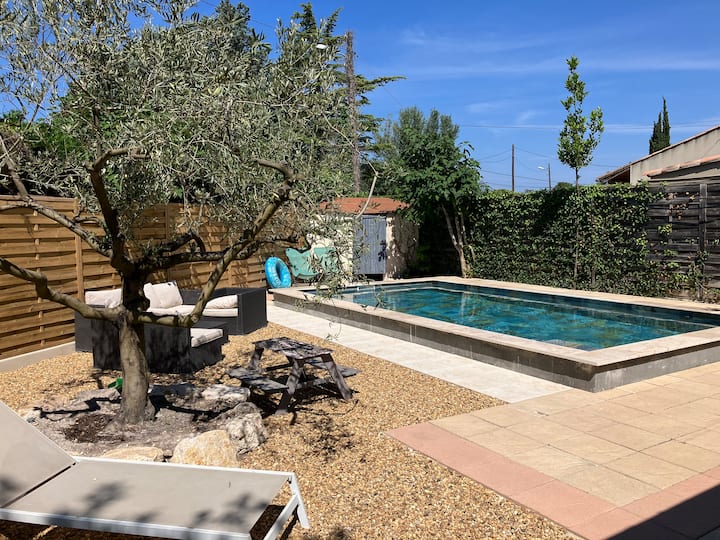 Charmante Maison Centre Du Thor Piscine - Le Thor