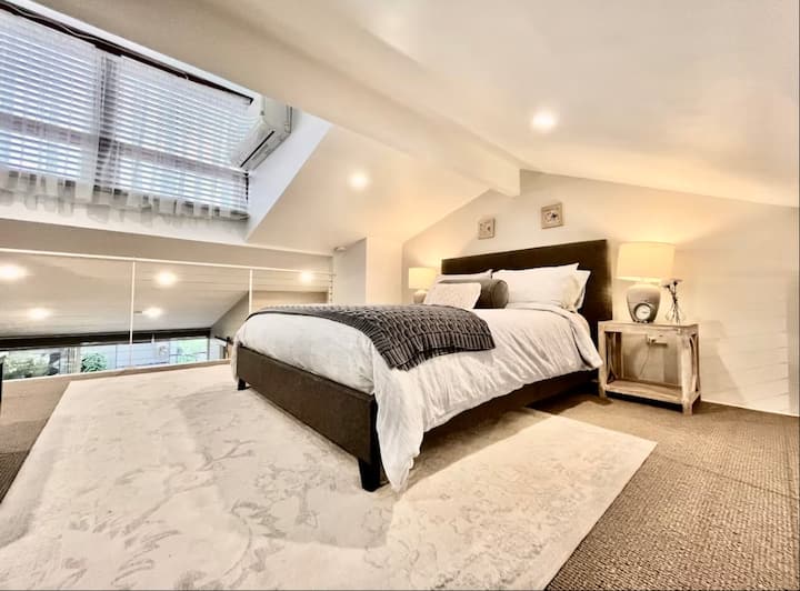 Lofty Dreams In Parkside With Carpark - Adelaide
