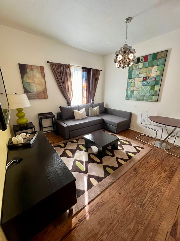 Best Location In Miami Beach-wifi-sleep4 - South Beach, FL