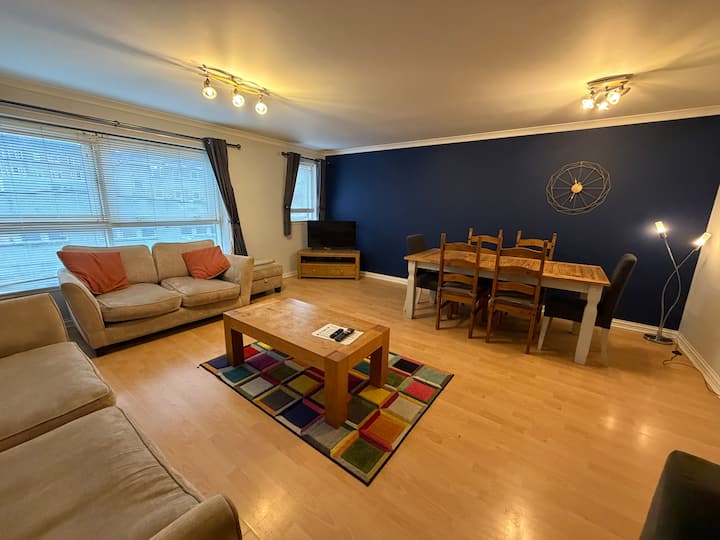 ⭐️Flat In ❤️️ Of West End- Parking Space- Spacious ⭐️ - Glasgow