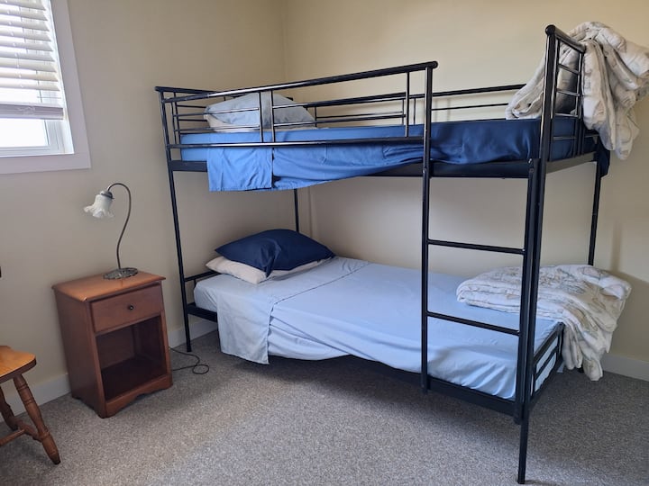 Private Room By The Lake - Cobourg