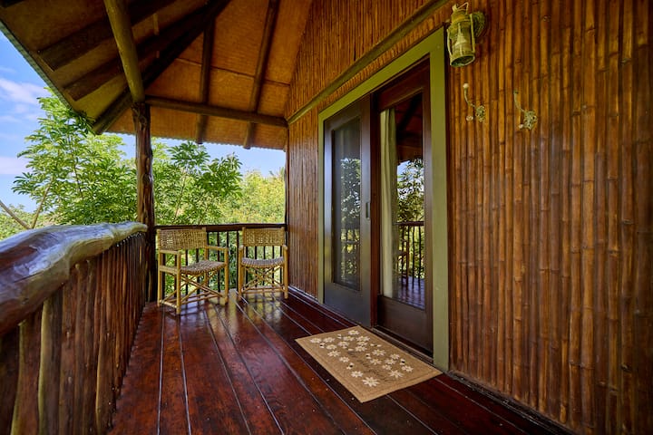 Traditional Balinese Cottage On Farm Near Pololū - Hawi, HI