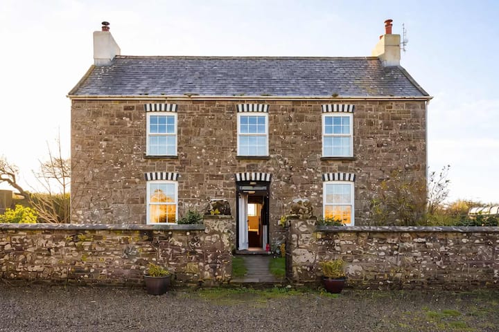 Coastal Farmhouse Retreat | By The Sea | Garden - Haverfordwest